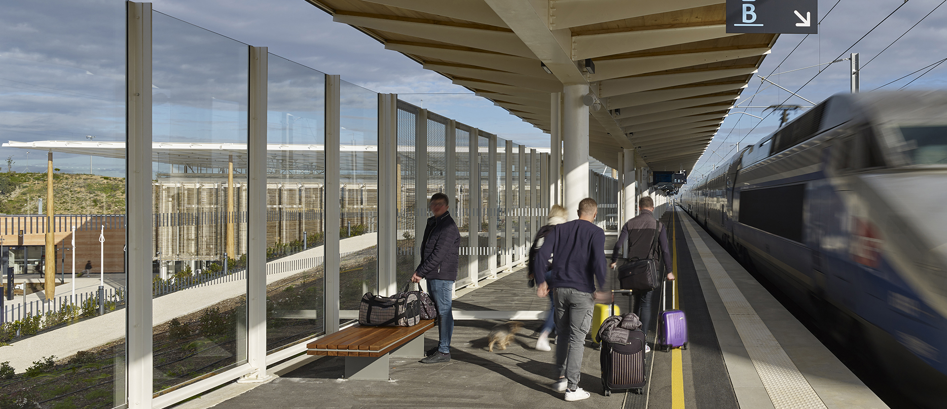 Nîmes-Pont-du-Gard train station - AREP