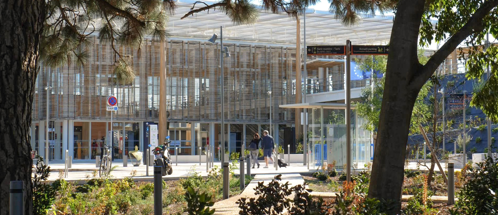 Nîmes-Pont-du-Gard train station - AREP